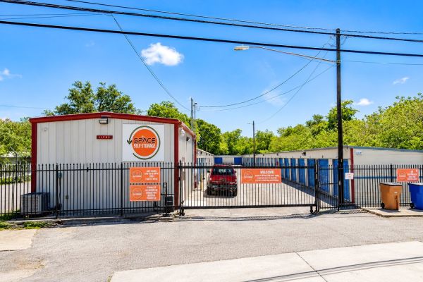 Space Self Storage - North Austin: Lowest Rates - Storage.com
